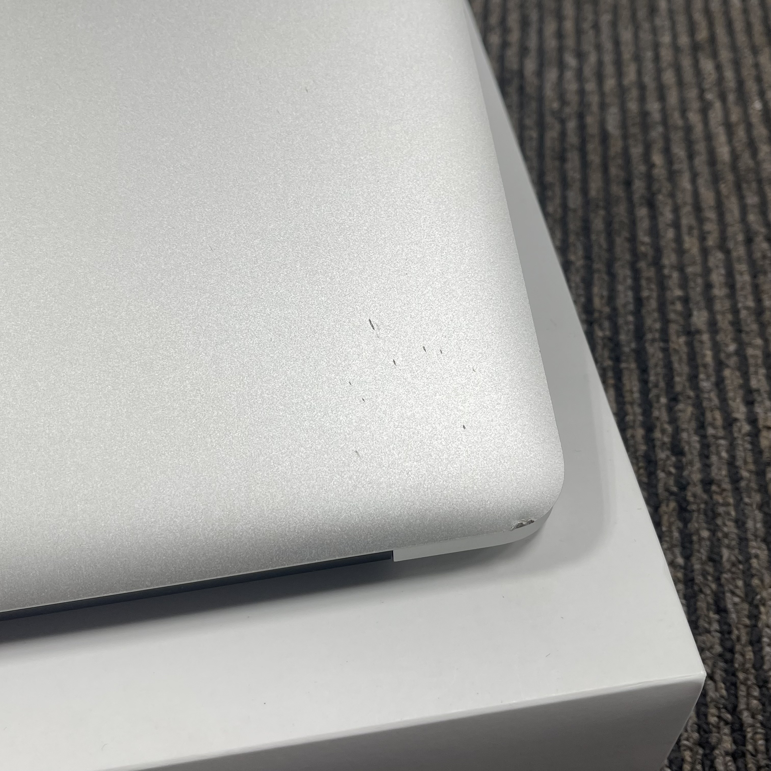 Macbook Air 13-inch Silver 2017 Core i5/RAM 8GB/SSD 256GB