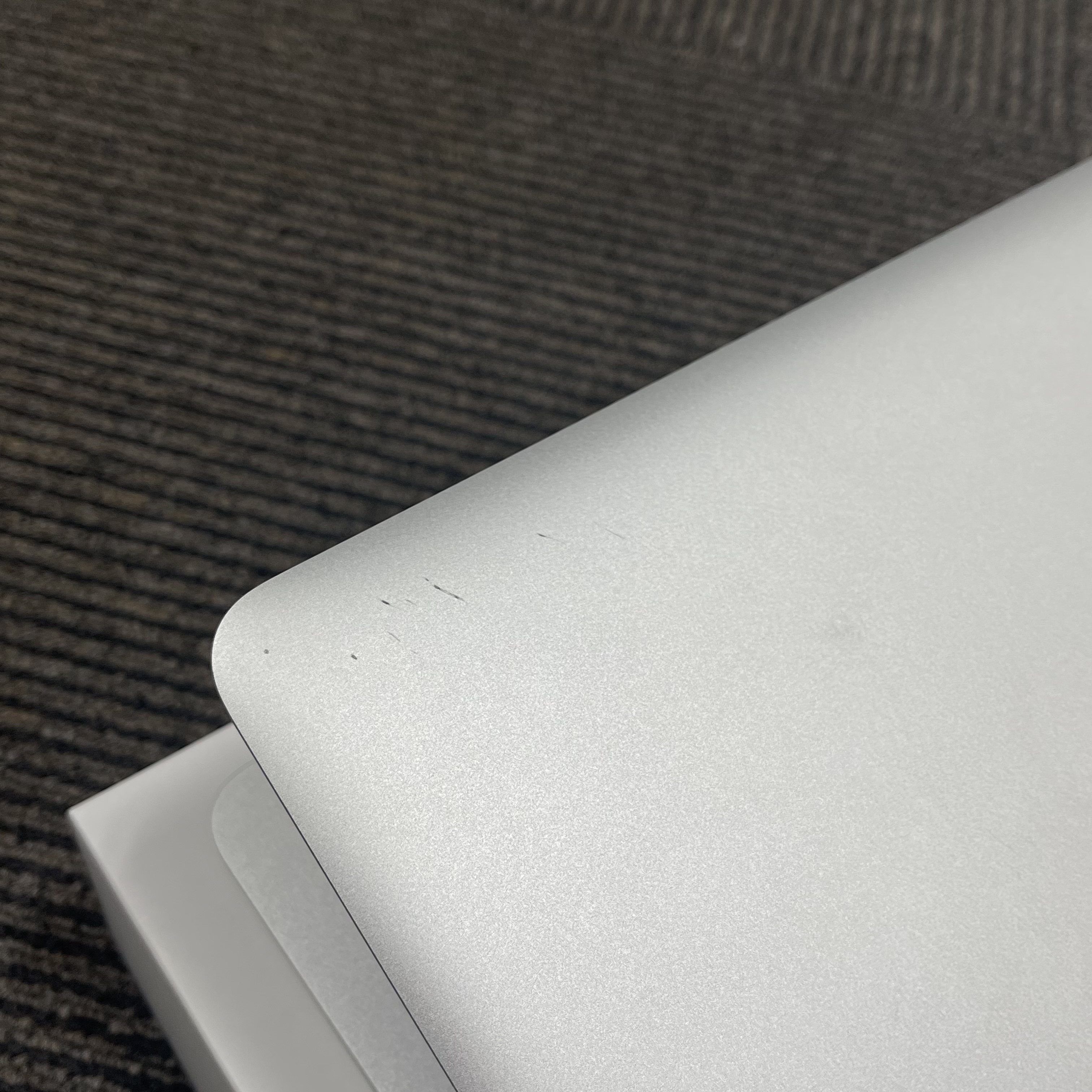 Macbook Air 13-inch Silver 2017 Core i5/RAM 8GB/SSD 256GB