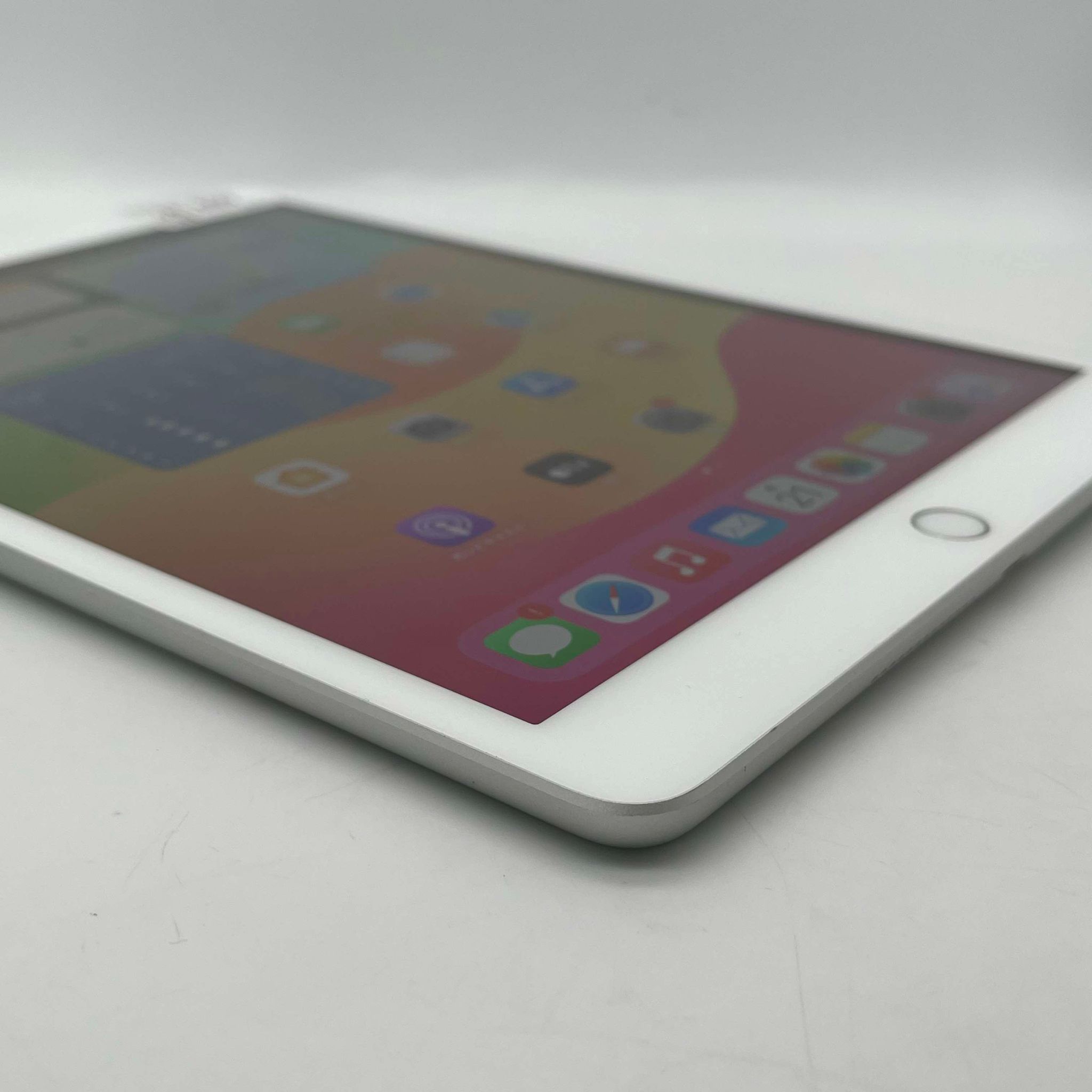 iPad Gen 7 32GB Silver SIM FREE